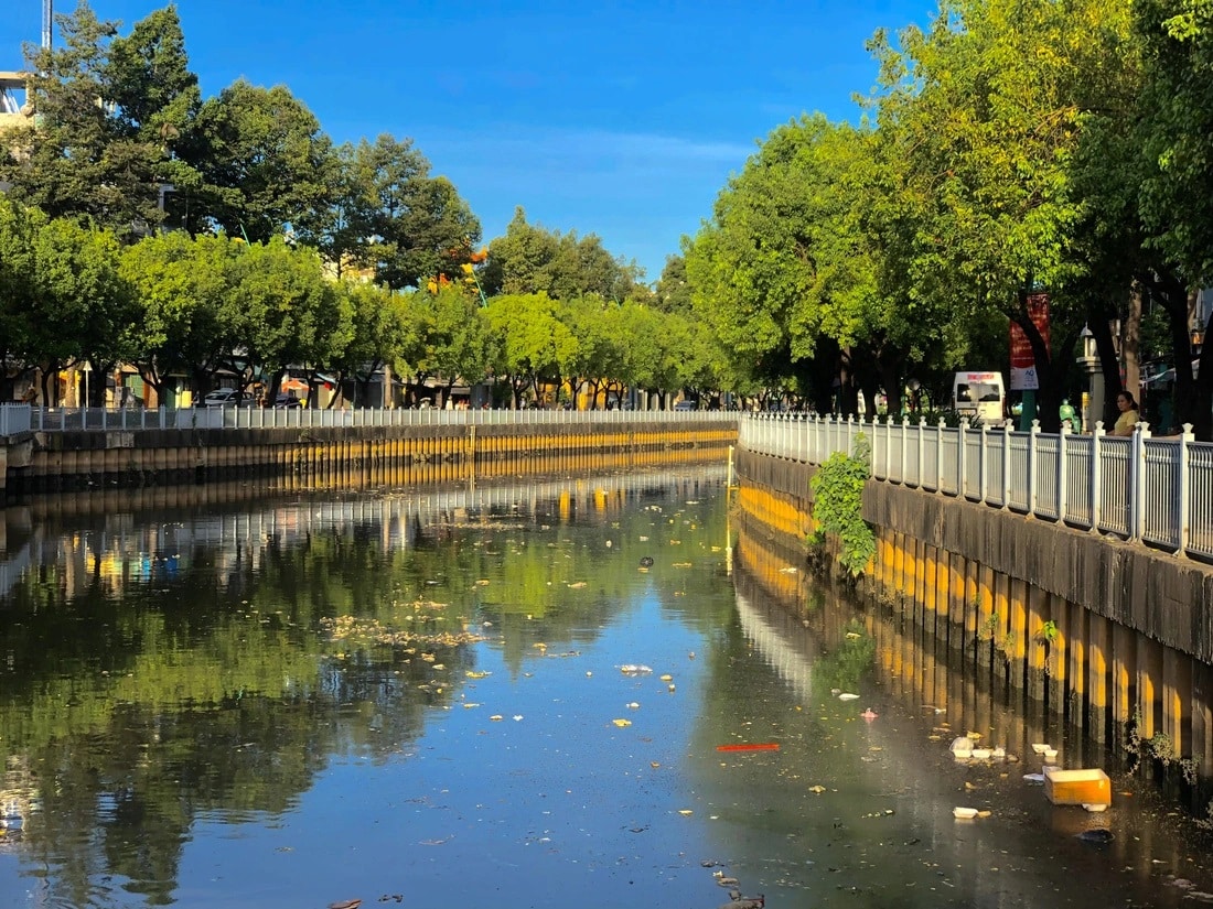 Kênh Nhiêu Lộc - Thị Nghè ô nhiễm | Nỗi buồn rác thải giữa lòng thành ...